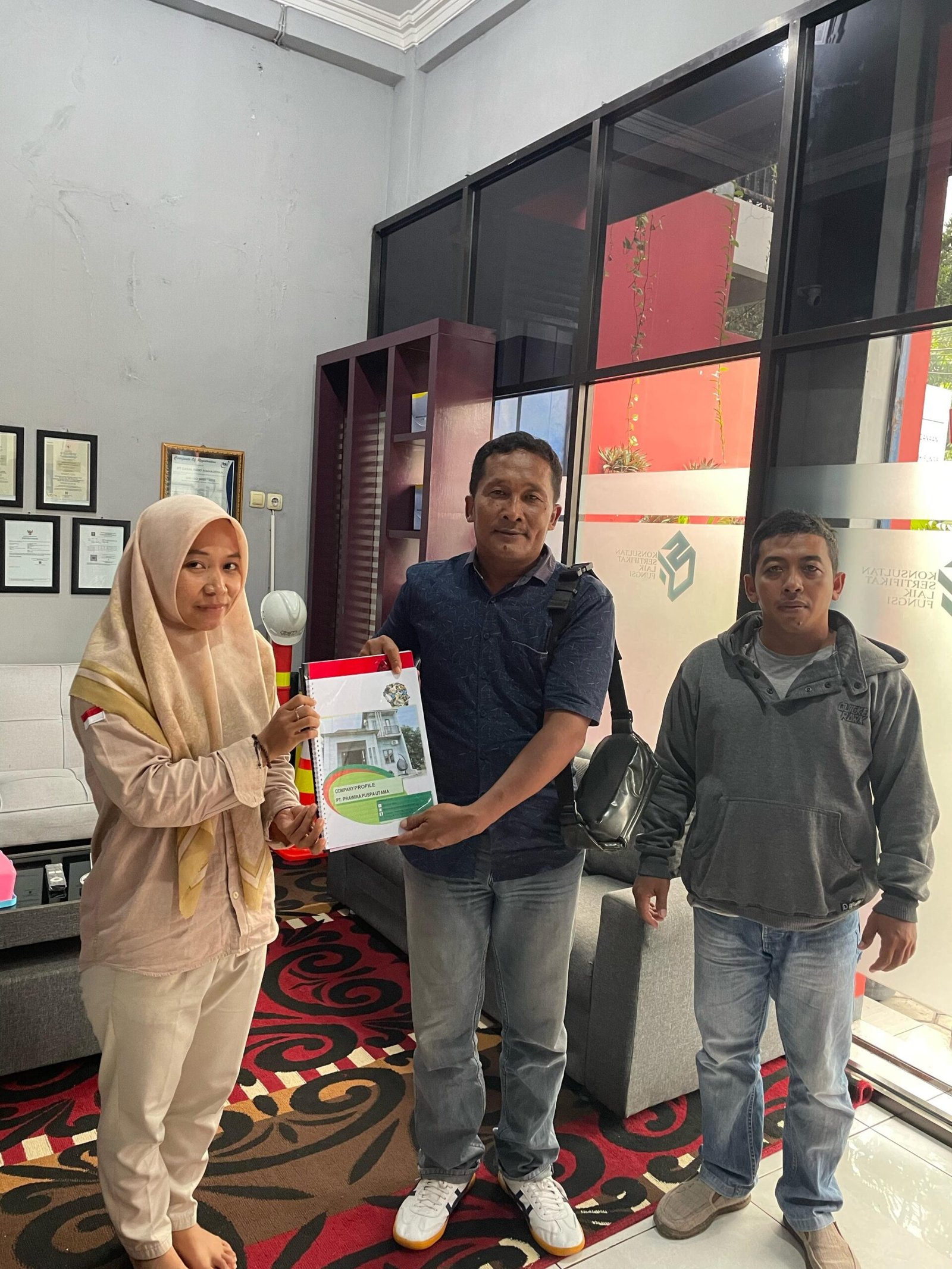 Penyerahan Hasil Project | PT. GIM Jasa Konsultan SLF Terpercaya